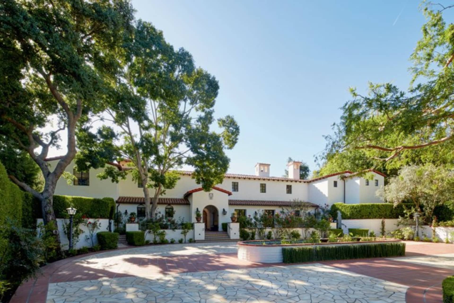 Christie’s Luxury Defined Highlights Bellagio Road in Bel-Air, as ...